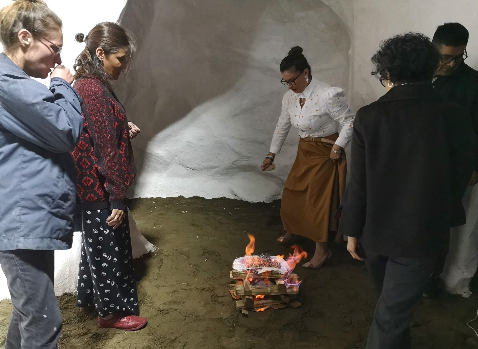 El Alto: Con el arte “Urvas” se inaugura la “Cueva” del Museo Antonio ...