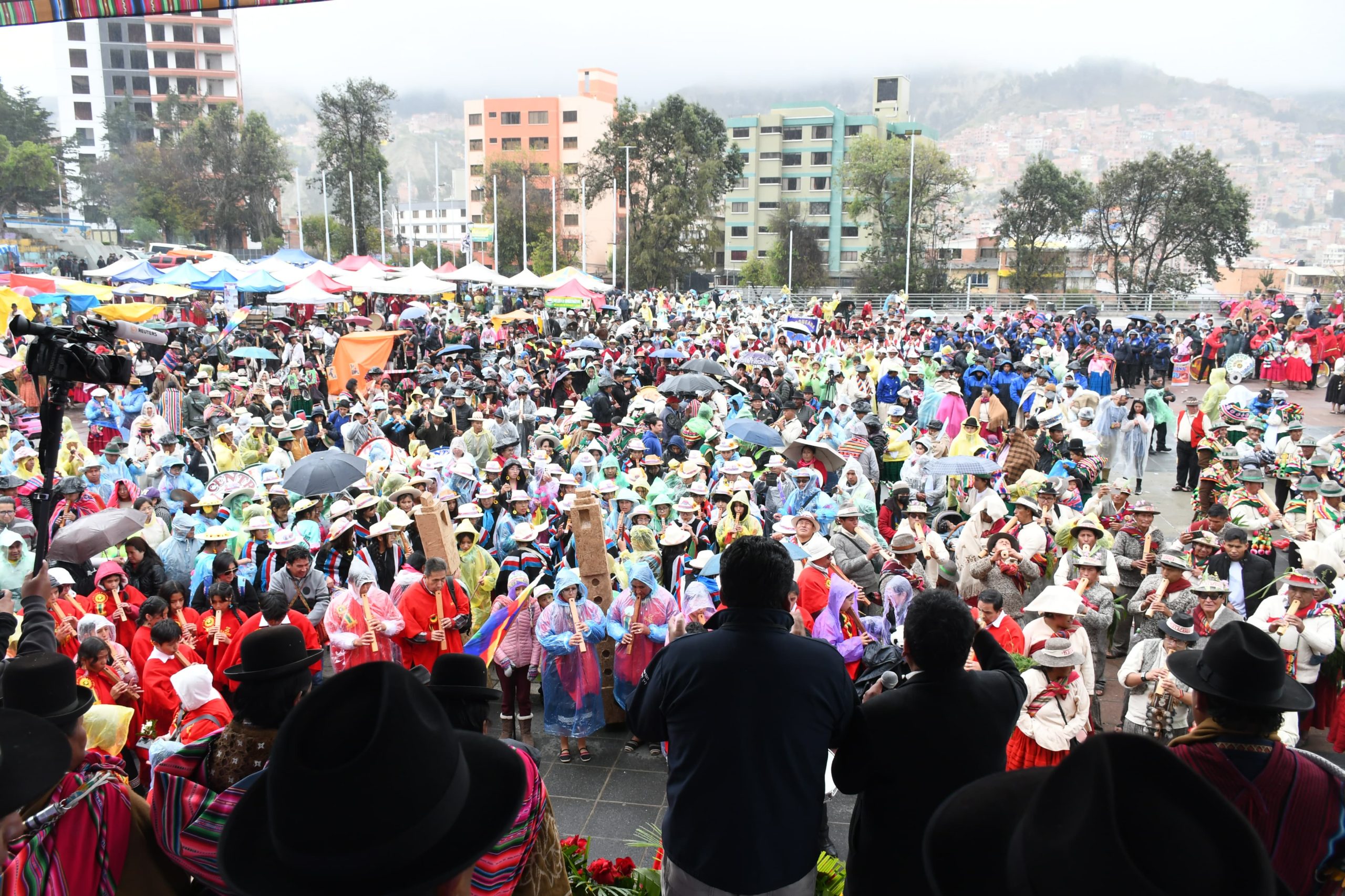 Bolivia celebró con orgullo la ‘Tarqueada más grande del mundo’ y busca ...